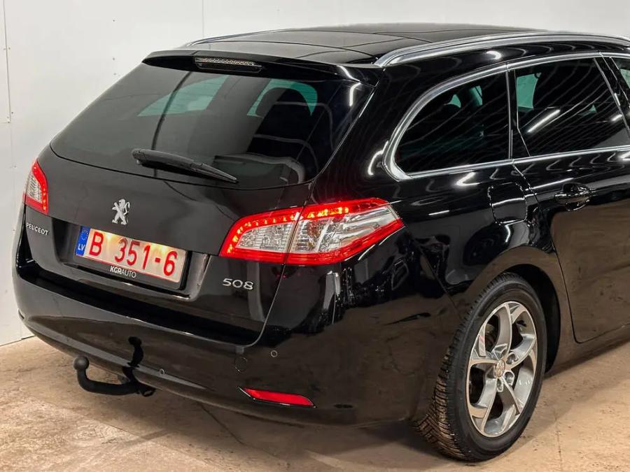 Black Peugeot 508 2016 in Jurmala, with an engine capacity of 1.60 L and mileage of 281 thousand km for 7450 €, photo 11 on AUTOMOTO.COM.LV