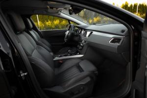 Black Peugeot 508 2016 in Riga, with an engine capacity of 2.00 L and mileage of 241 thousand km for 11990 €, photo 9 on AUTOMOTO.COM.LV