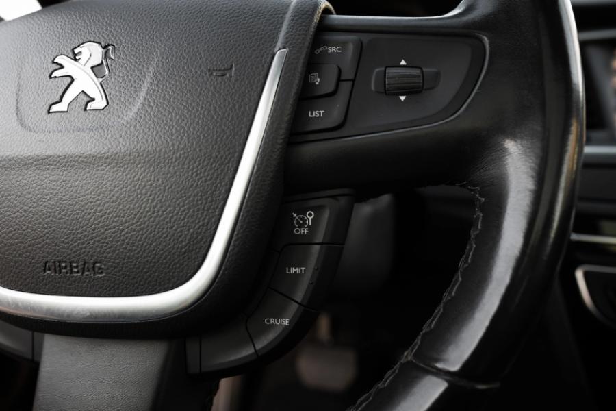 Black Peugeot 508 2016 in Riga, with an engine capacity of 2.00 L and mileage of 241 thousand km for 11990 €, photo 22 on AUTOMOTO.COM.LV