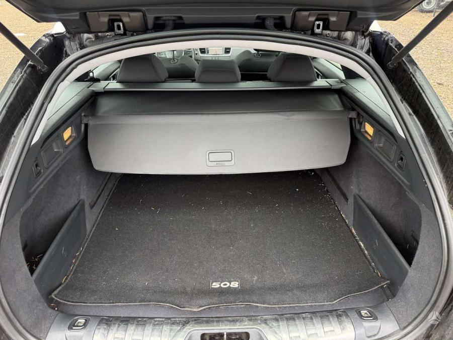 Melns Peugeot 508 2016 Tauragė, ar dzinēja tilpumu 1.56 L un nobraukumu 200 tūkst. km par 4800 €, foto 17 vietnē AUTOMOTO.COM.LV
