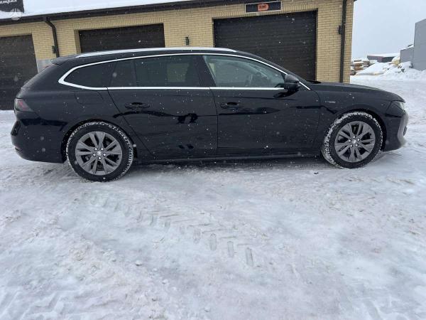 Black Peugeot 508 2020 in Utena, with an engine capacity of 1.60 L and mileage of 265 thousand km for 11200 €, photo 5 on AUTOMOTO.COM.LV