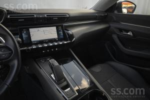 Black Peugeot 508 2021 in Jelgava, with an engine capacity of 1.60 L and mileage of 111 thousand km for 16990 €, photo 19 on AUTOMOTO.COM.LV