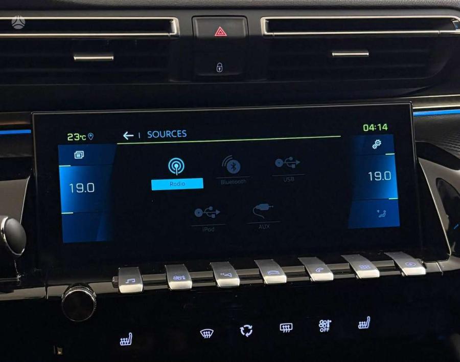 Black Peugeot 508 2022 in Marijampole, with an engine capacity of 1.60 L and mileage of 212 thousand km for 13850 €, photo 8 on AUTOMOTO.COM.LV