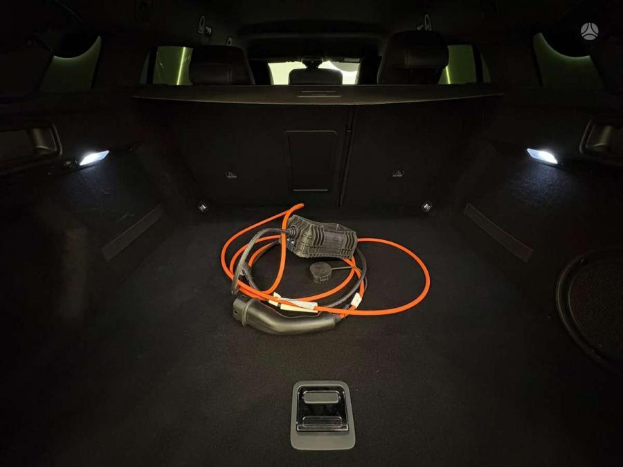 Black Peugeot 508 2022 in Marijampole, with an engine capacity of 1.60 L and mileage of 212 thousand km for 13850 €, photo 32 on AUTOMOTO.COM.LV