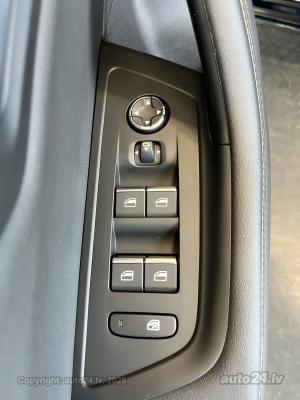 Zils Peugeot 508 2024 Tallina, ar dzinēja tilpumu 1.50 L un nobraukumu 0 tūkst. km par 24900 €, foto 25 vietnē AUTOMOTO.COM.LV