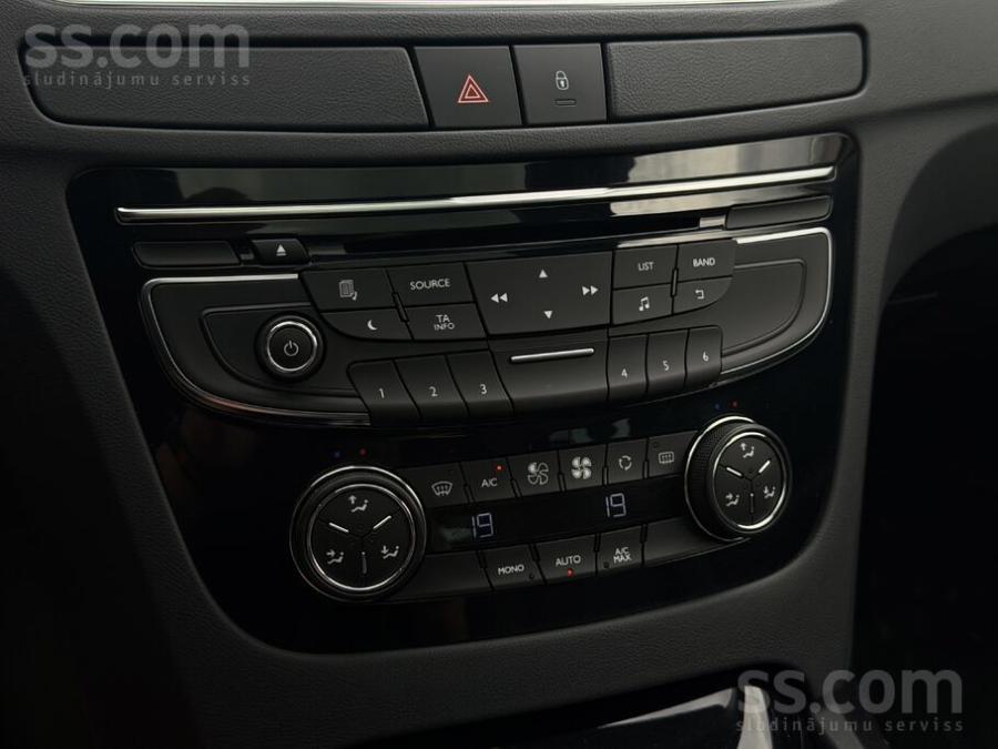 Zils Peugeot 508 2013 Jelgava, ar dzinēja tilpumu 2.00 L un nobraukumu 267 tūkst. km par 6500 €, foto 32 vietnē AUTOMOTO.COM.LV