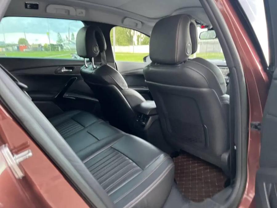 Brown Peugeot 508 2013 in Jekabpils, with an engine capacity of 2.00 L and mileage of 235 thousand km for 6900 €, photo 12 on AUTOMOTO.COM.LV