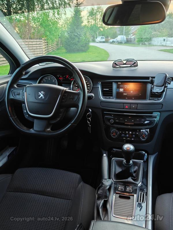 Grey Peugeot 508 2015 in Tallinn, with an engine capacity of 1.60 L and mileage of 216 thousand km for 4995 €, photo 9 on AUTOMOTO.COM.LV