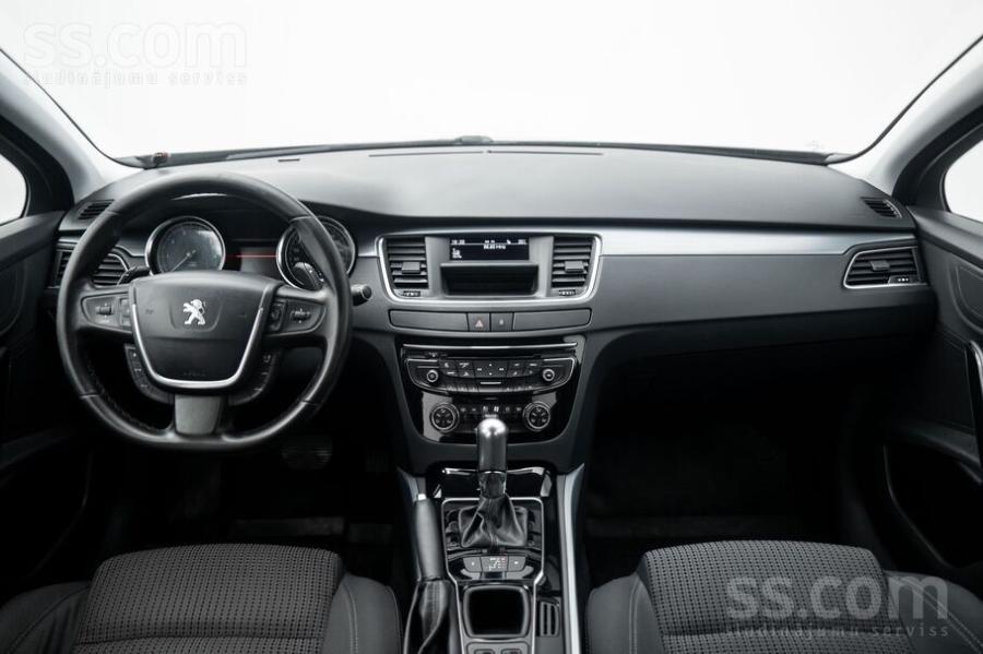Grey Peugeot 508 2015 in Tallinn, with an engine capacity of 1.60 L and mileage of 155 thousand km for 6999 €, photo 3 on AUTOMOTO.COM.LV