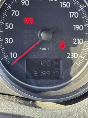 Grey Peugeot 508 2011 in Siauliai, with an engine capacity of 2.00 L and mileage of 320 thousand km for 2500 €, photo 8 on AUTOMOTO.COM.LV