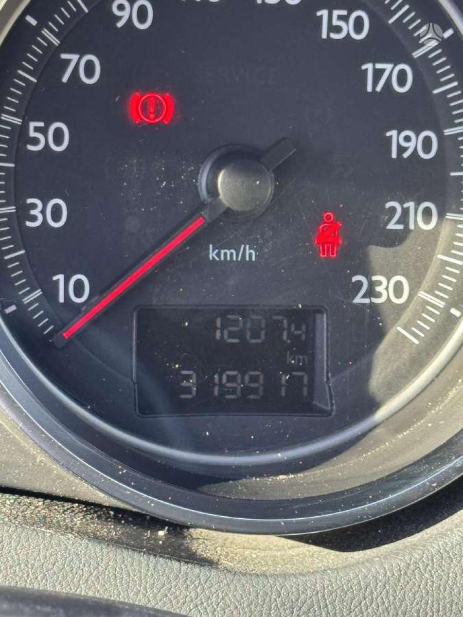Grey Peugeot 508 2011 in Siauliai, with an engine capacity of 2.00 L and mileage of 320 thousand km for 2500 €, photo 8 on AUTOMOTO.COM.LV