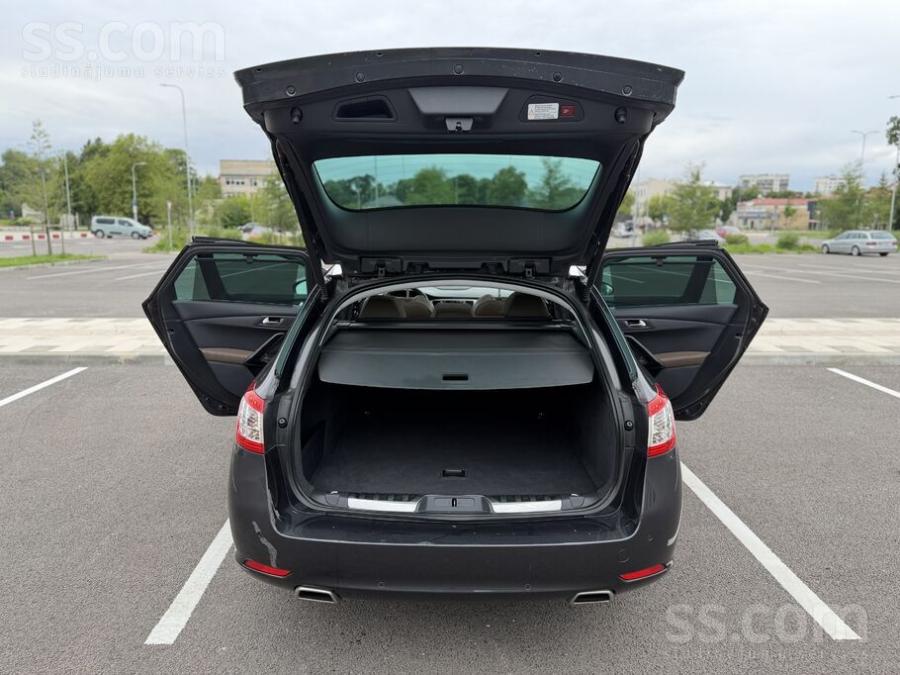 Grey Peugeot 508 2012 in Jelgava, with an engine capacity of 2.20 L and mileage of 364 thousand km for 3200 €, photo 10 on AUTOMOTO.COM.LV