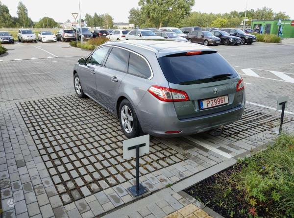 Pelēks Peugeot 508 2015 Viļņa, ar dzinēja tilpumu 1.60 L un nobraukumu 170 tūkst. km par 4750 €, foto 5 vietnē AUTOMOTO.COM.LV