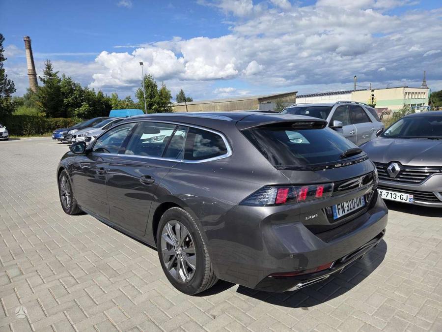 Grey Peugeot 508 2020 in Taurage, with an engine capacity of 1.50 L and mileage of 236 thousand km for 10300 €, photo 5 on AUTOMOTO.COM.LV
