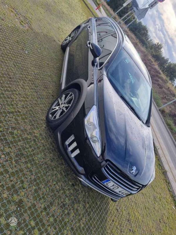 Black Peugeot 508 RXH 2013 in Vilnius, with an engine capacity of 2.00 L and mileage of 290 thousand km for 2500 €, photo 4 on AUTOMOTO.COM.LV