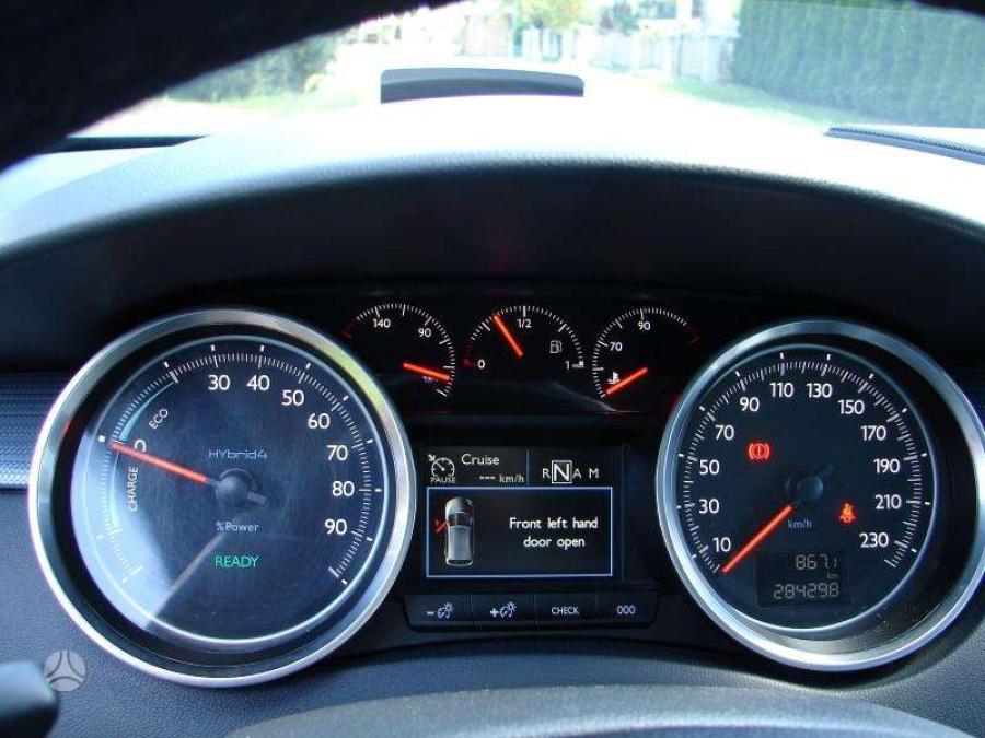 Black Peugeot 508 RXH 2014 in Panevezys, with an engine capacity of 2.00 L and mileage of 285 thousand km for 7500 €, photo 6 on AUTOMOTO.COM.LV