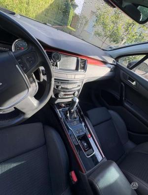 Black Peugeot 508 RXH 2016 in Taurage, with an engine capacity of 2.00 L and mileage of 239 thousand km for 5500 €, photo 7 on AUTOMOTO.COM.LV