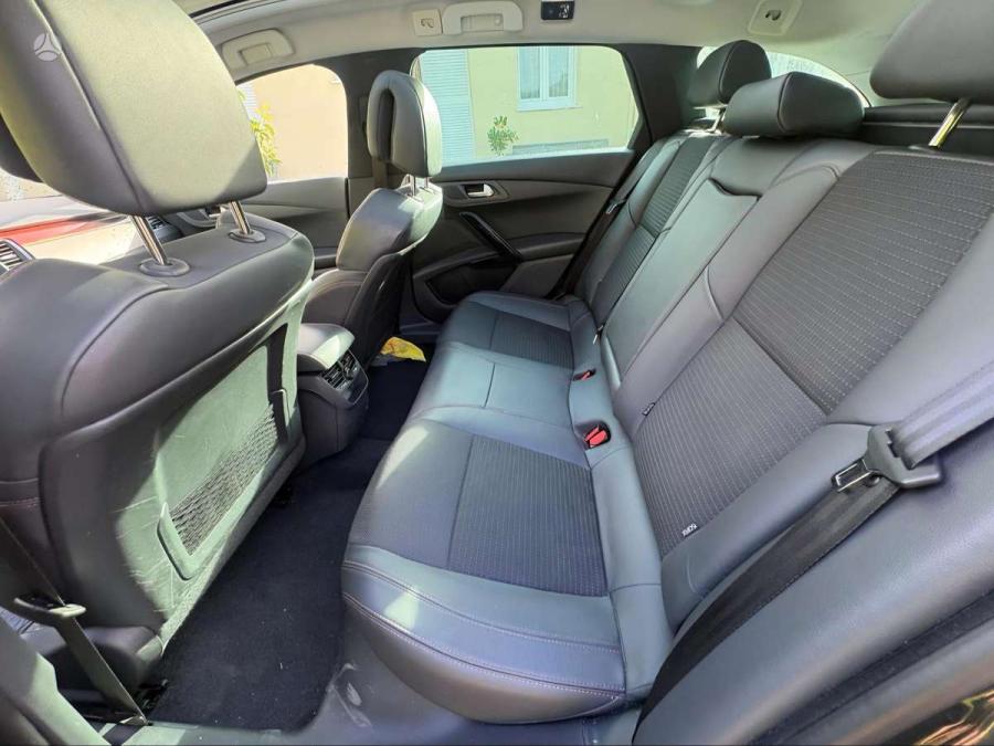 Black Peugeot 508 RXH 2016 in Taurage, with an engine capacity of 2.00 L and mileage of 239 thousand km for 5500 €, photo 9 on AUTOMOTO.COM.LV