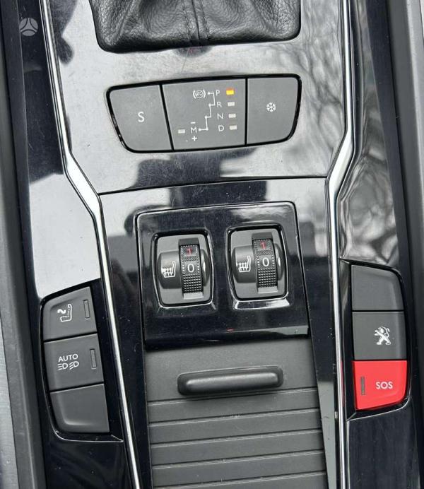 Grey Peugeot 508 RXH 2015 in Taurage, with an engine capacity of 2.00 L and mileage of 217 thousand km for 7500 €, photo 11 on AUTOMOTO.COM.LV