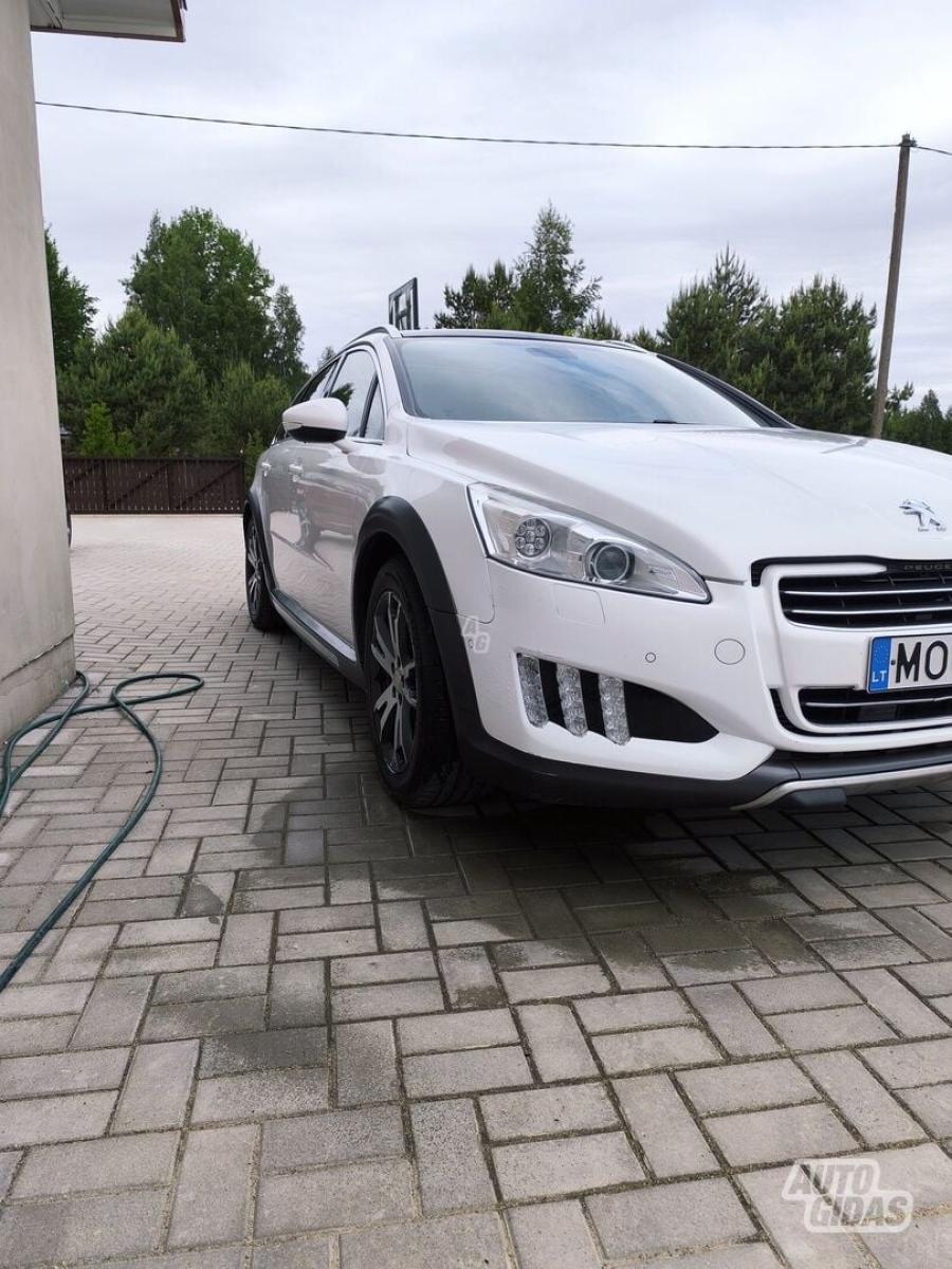 Peugeot 508 RXH 2012 in Sakiai, with an engine capacity of 2.00 L and mileage of 277 thousand km for 6200 €, photo 3 on AUTOMOTO.COM.LV