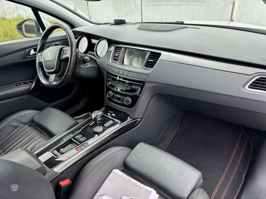 Peugeot 508 RXH 2015 in Taurage, with an engine capacity of 2.00 L and mileage of 254 thousand km for 6500 €, photo 13 on AUTOMOTO.COM.LV