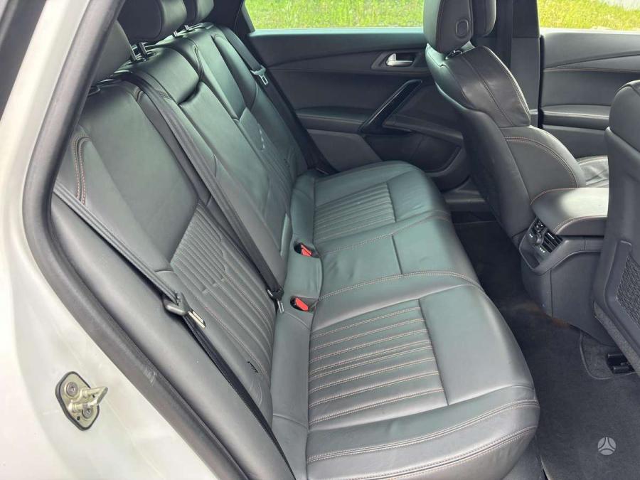 Peugeot 508 RXH 2015 in Taurage, with an engine capacity of 2.00 L and mileage of 254 thousand km for 6500 €, photo 20 on AUTOMOTO.COM.LV