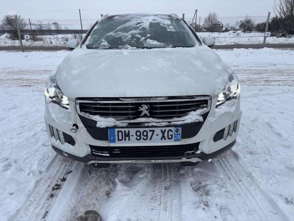 White Peugeot 508 RXH 2014 in Taurage, with an engine capacity of 2.00 L and mileage of 100 thousand km for 5700 €, photo 2 on AUTOMOTO.COM.LV