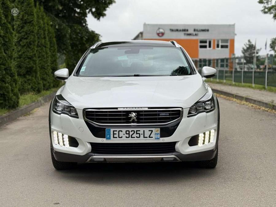 White Peugeot 508 RXH 2016 in Taurage, with an engine capacity of 2.00 L and mileage of 280 thousand km for 6400 €, photo 1 on AUTOMOTO.COM.LV