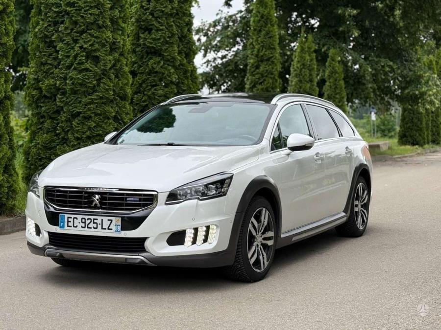 White Peugeot 508 RXH 2016 in Taurage, with an engine capacity of 2.00 L and mileage of 280 thousand km for 6400 €, photo 3 on AUTOMOTO.COM.LV
