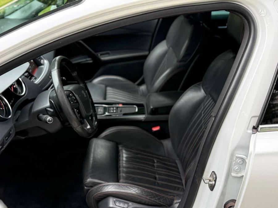 White Peugeot 508 RXH 2016 in Taurage, with an engine capacity of 2.00 L and mileage of 280 thousand km for 6400 €, photo 17 on AUTOMOTO.COM.LV