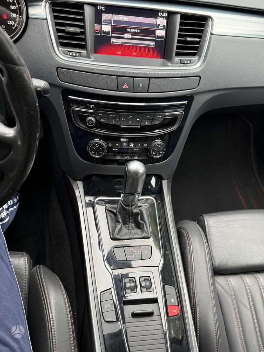 White Peugeot 508 RXH 2016 in Taurage, with an engine capacity of 2.00 L and mileage of 280 thousand km for 6400 €, photo 21 on AUTOMOTO.COM.LV