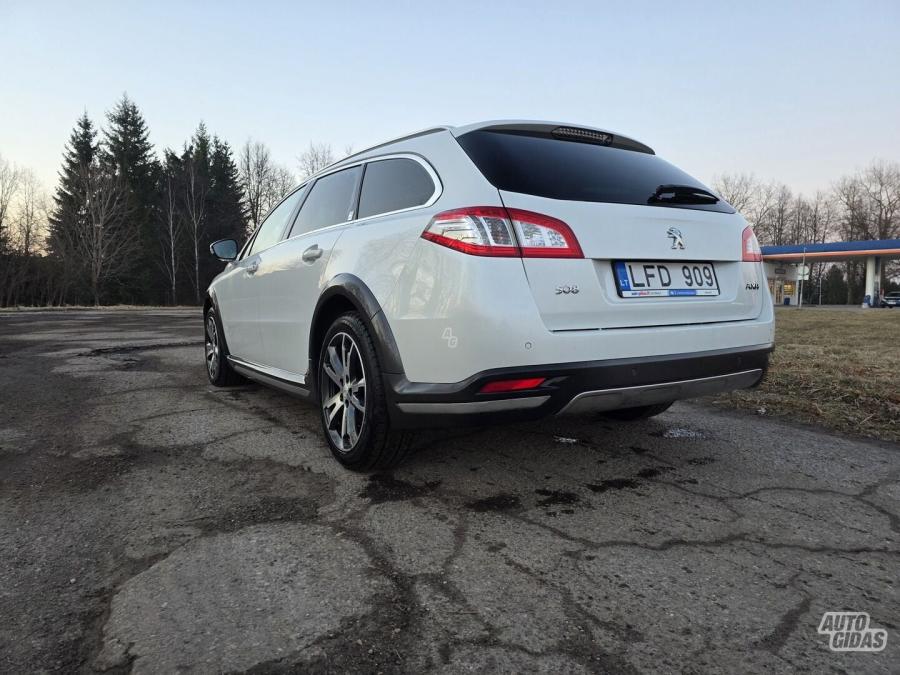 Balts Peugeot 508 RXH 2013 Širvintos, ar dzinēja tilpumu 2.00 L un nobraukumu 194 tūkst. km par 5555 €, foto 3 vietnē AUTOMOTO.COM.LV