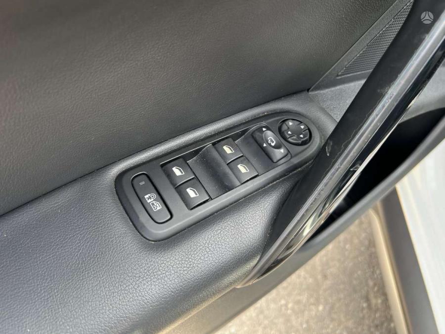Balts Peugeot 508 RXH 2014 Kauņa, ar dzinēja tilpumu 2.00 L un nobraukumu 319 tūkst. km par 4400 €, foto 40 vietnē AUTOMOTO.COM.LV