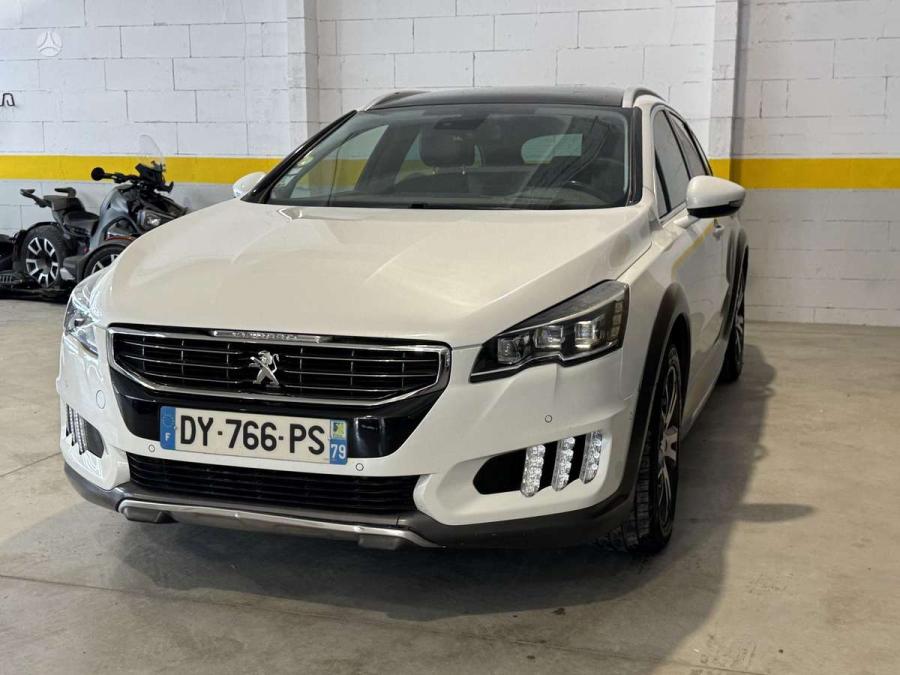 White Peugeot 508 RXH 2016 in Kaunas, with an engine capacity of 2.00 L and mileage of 230 thousand km for 5999 €, photo 6 on AUTOMOTO.COM.LV