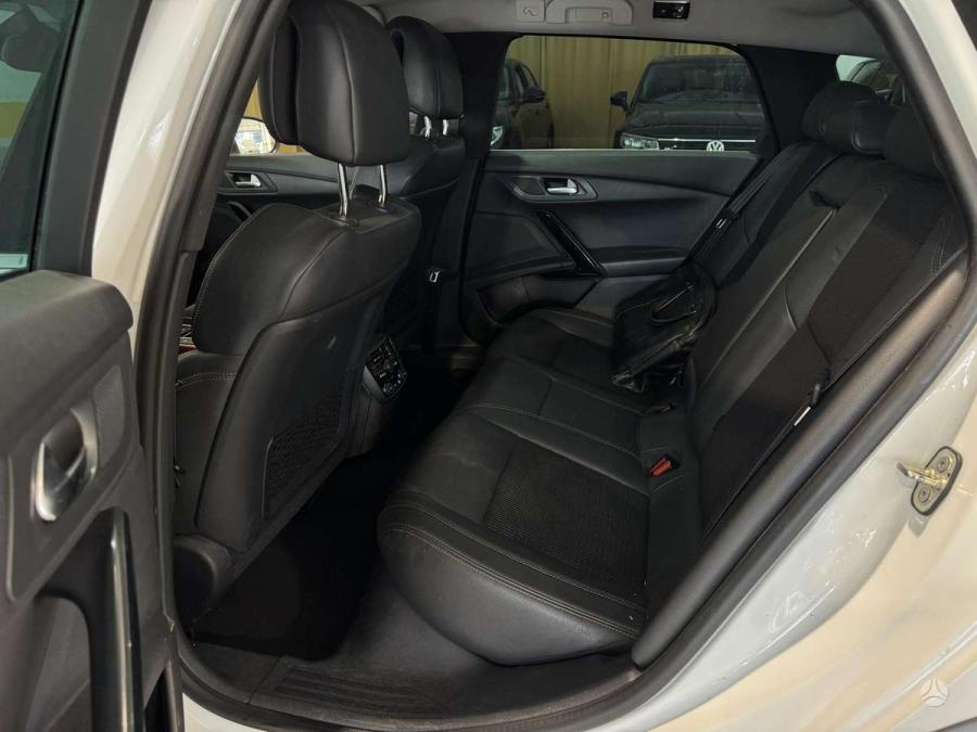 White Peugeot 508 RXH 2016 in Kaunas, with an engine capacity of 2.00 L and mileage of 230 thousand km for 5999 €, photo 16 on AUTOMOTO.COM.LV