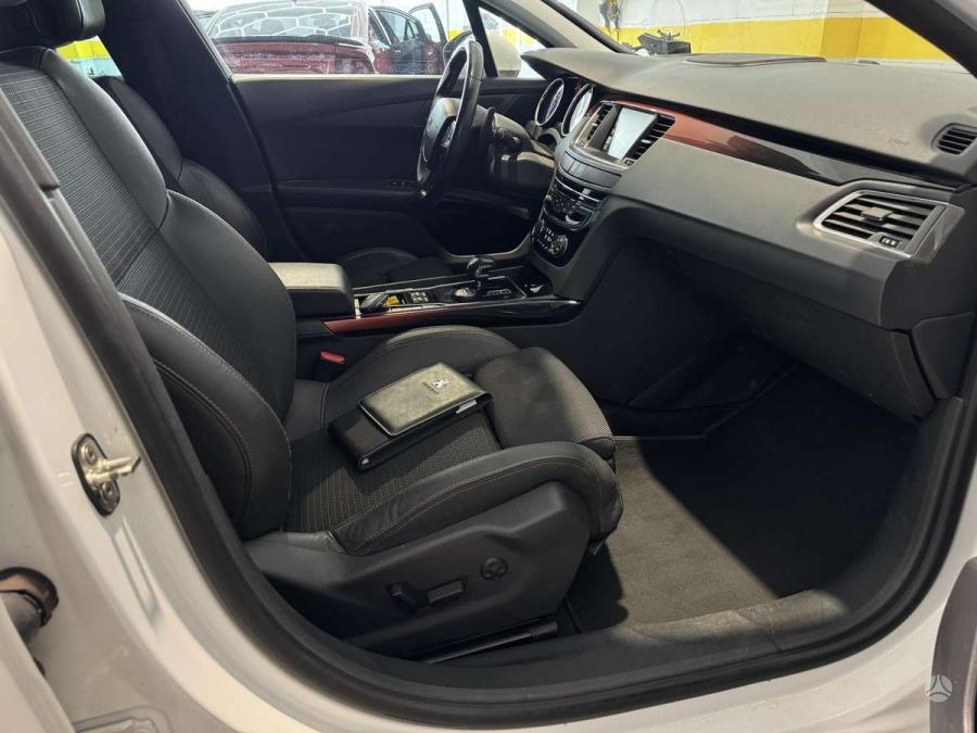 White Peugeot 508 RXH 2016 in Kaunas, with an engine capacity of 2.00 L and mileage of 230 thousand km for 5999 €, photo 19 on AUTOMOTO.COM.LV