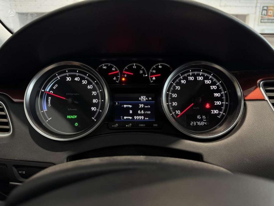 White Peugeot 508 RXH 2016 in Kaunas, with an engine capacity of 2.00 L and mileage of 230 thousand km for 5999 €, photo 24 on AUTOMOTO.COM.LV
