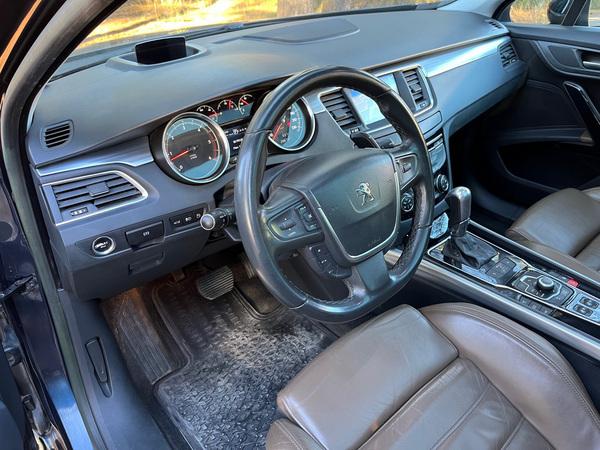 Peugeot 508 2013 Tallina, ar dzinēja tilpumu 2.20 L un nobraukumu 304 tūkst. km par 5490 €, foto 5 vietnē AUTOMOTO.COM.LV
