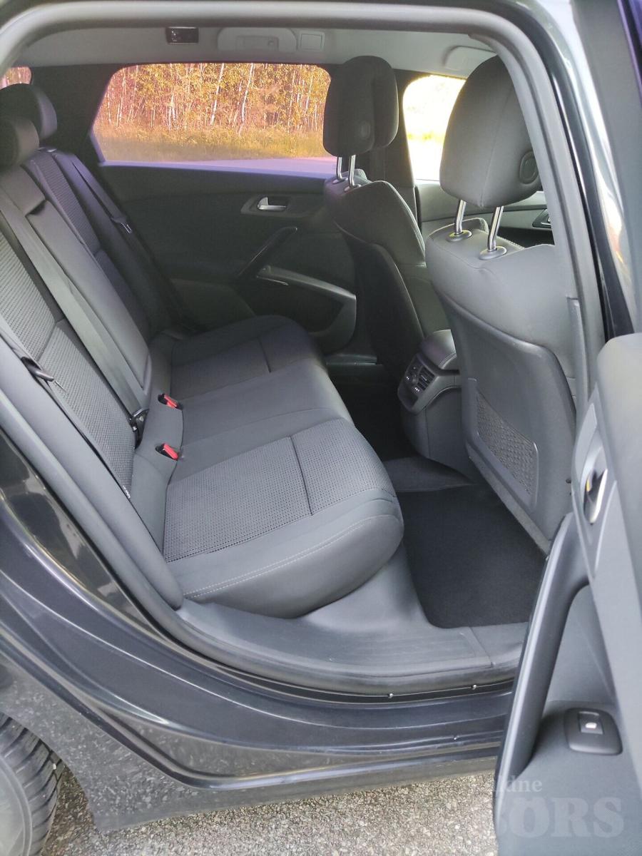 Peugeot 508 2015 Pērnava, ar dzinēja tilpumu 1.60 L un nobraukumu 241 tūkst. km par 5950 €, foto 12 vietnē AUTOMOTO.COM.LV