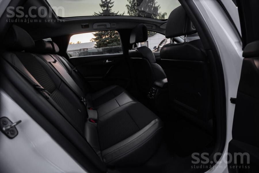 Balts Peugeot 508 2013 Jelgava, ar dzinēja tilpumu 2.00 L un nobraukumu 176 tūkst. km par 4790 €, foto 11 vietnē AUTOMOTO.COM.LV