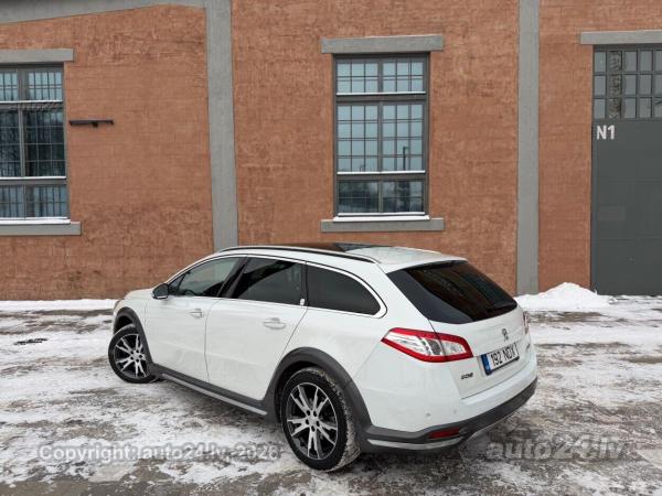 White Peugeot 508 2015 in Tallinn, with an engine capacity of 2.00 L and mileage of 259 thousand km for 9900 €, photo 4 on AUTOMOTO.COM.LV