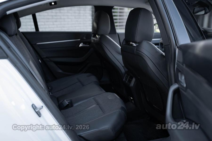 Balts Peugeot 508 2019 Tallina, ar dzinēja tilpumu 1.50 L un nobraukumu 235 tūkst. km par 10500 €, foto 22 vietnē AUTOMOTO.COM.LV