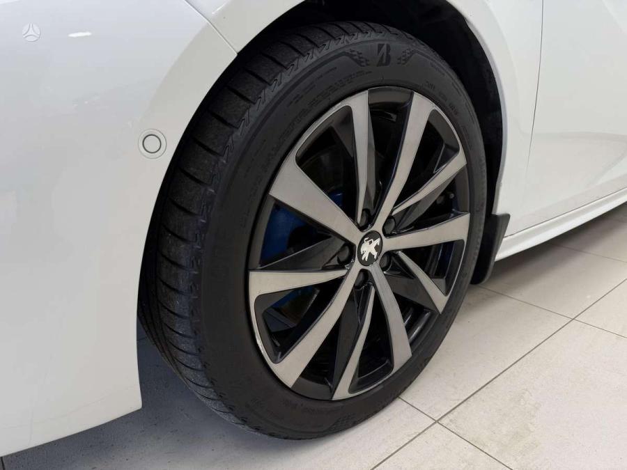 Balts Peugeot 508 2021 Viļņa, ar dzinēja tilpumu 1.60 L un nobraukumu 130 tūkst. km par 19900 €, foto 36 vietnē AUTOMOTO.COM.LV