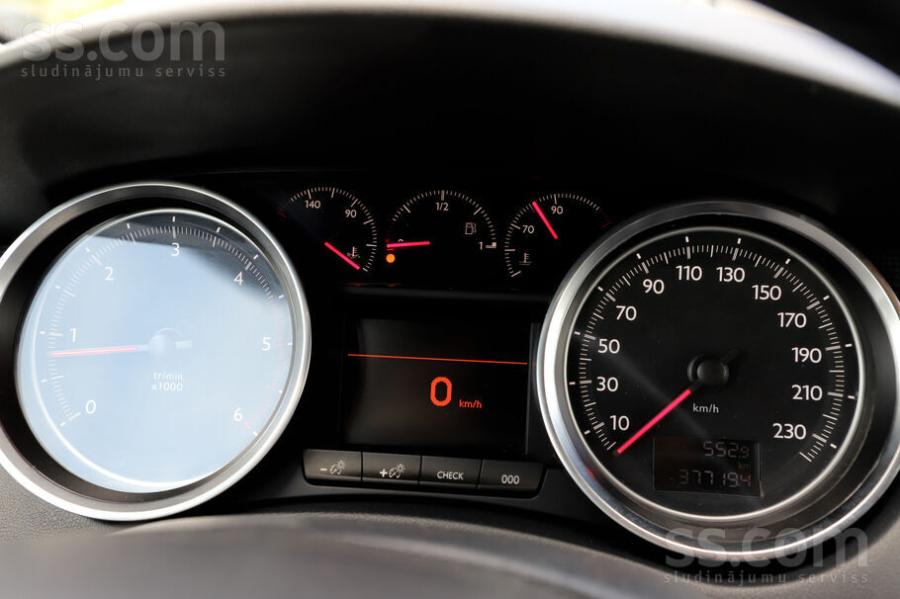 Balts Peugeot 508 2011 Tukums, ar dzinēja tilpumu 1.60 L un nobraukumu 377 tūkst. km par 3950 €, foto 13 vietnē AUTOMOTO.COM.LV