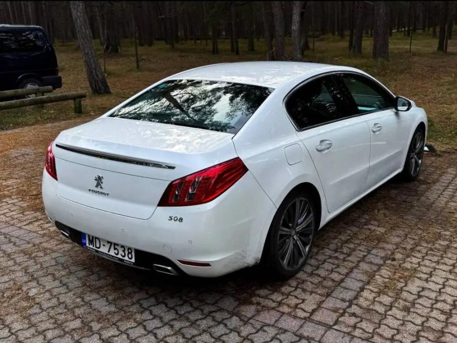 Белый Пежо 508 2011 в Елгава, объемом двигателя 2.20 л и пробегом 270 тыс. км за 4150 €, фото 5 на AUTOMOTO.COM.LV