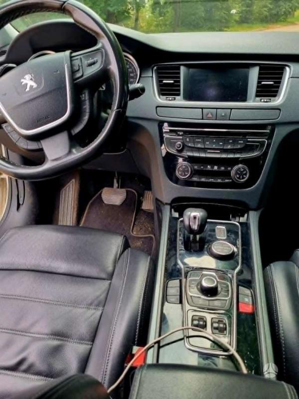 White Peugeot 508 2013 in Vilnius, with an engine capacity of 2.00 L and mileage of 242 thousand km for 5200 €, photo 6 on AUTOMOTO.COM.LV