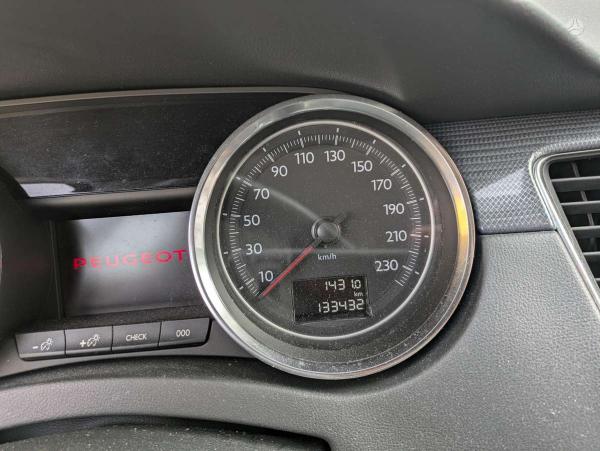 Peugeot 508 2013 Rīga vietnē Balts Peugeot 508 2013 Rīga, ar dzinēja tilpumu 1.60 L un nobraukumu 134 tūkst. km par 2900 €, foto 7 vietnē AUTOMOTO.COM.LV