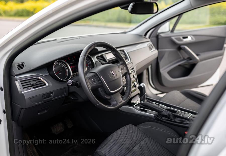 Balts Peugeot 508 2014 Tallina, ar dzinēja tilpumu 1.60 L un nobraukumu 114 tūkst. km par 5998 €, foto 22 vietnē AUTOMOTO.COM.LV