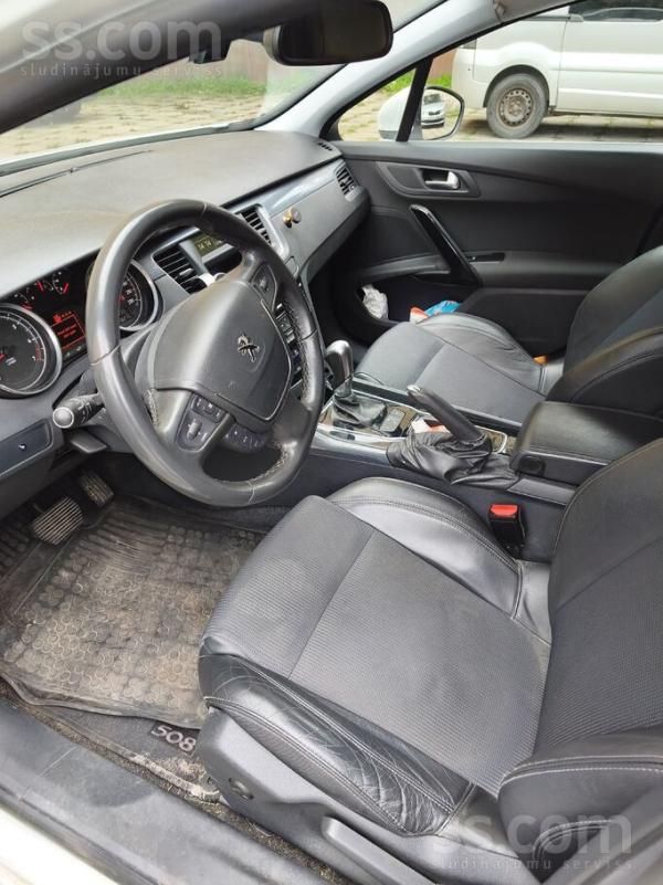 Peugeot 508 2014 Rīga vietnē Balts Peugeot 508 2014 Rīga, ar dzinēja tilpumu 1.60 L un nobraukumu 140 tūkst. km par 3000 €, foto 8 vietnē AUTOMOTO.COM.LV