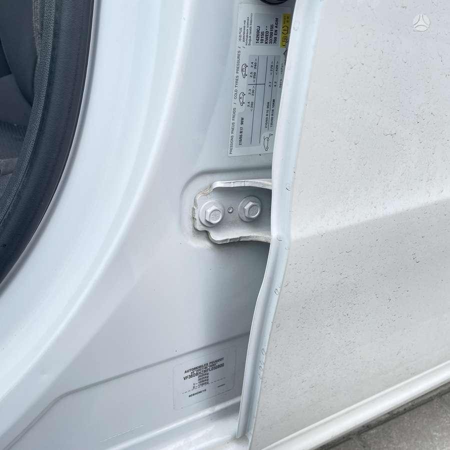 White Peugeot 508 2016 in Vilnius, with an engine capacity of 1.56 L and mileage of 257 thousand km for 4500 €, photo 8 on AUTOMOTO.COM.LV